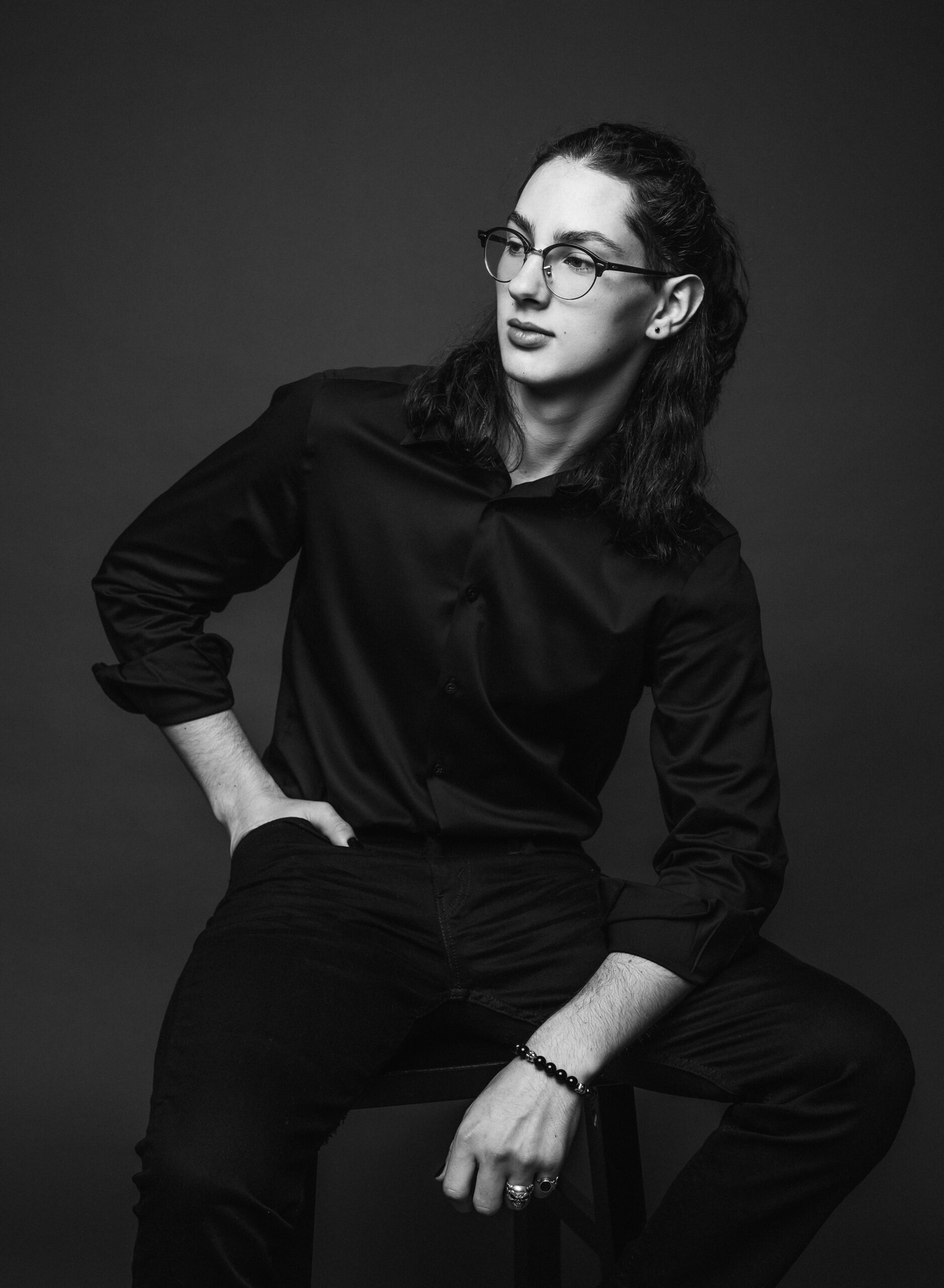 Small Town, Big Success (in a Barn!) with Leslie Q - The Portrait System