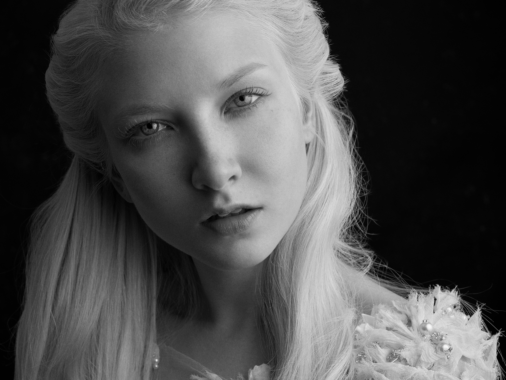 Editing & Retouching Secrets with Pratik Naik - The Portrait System