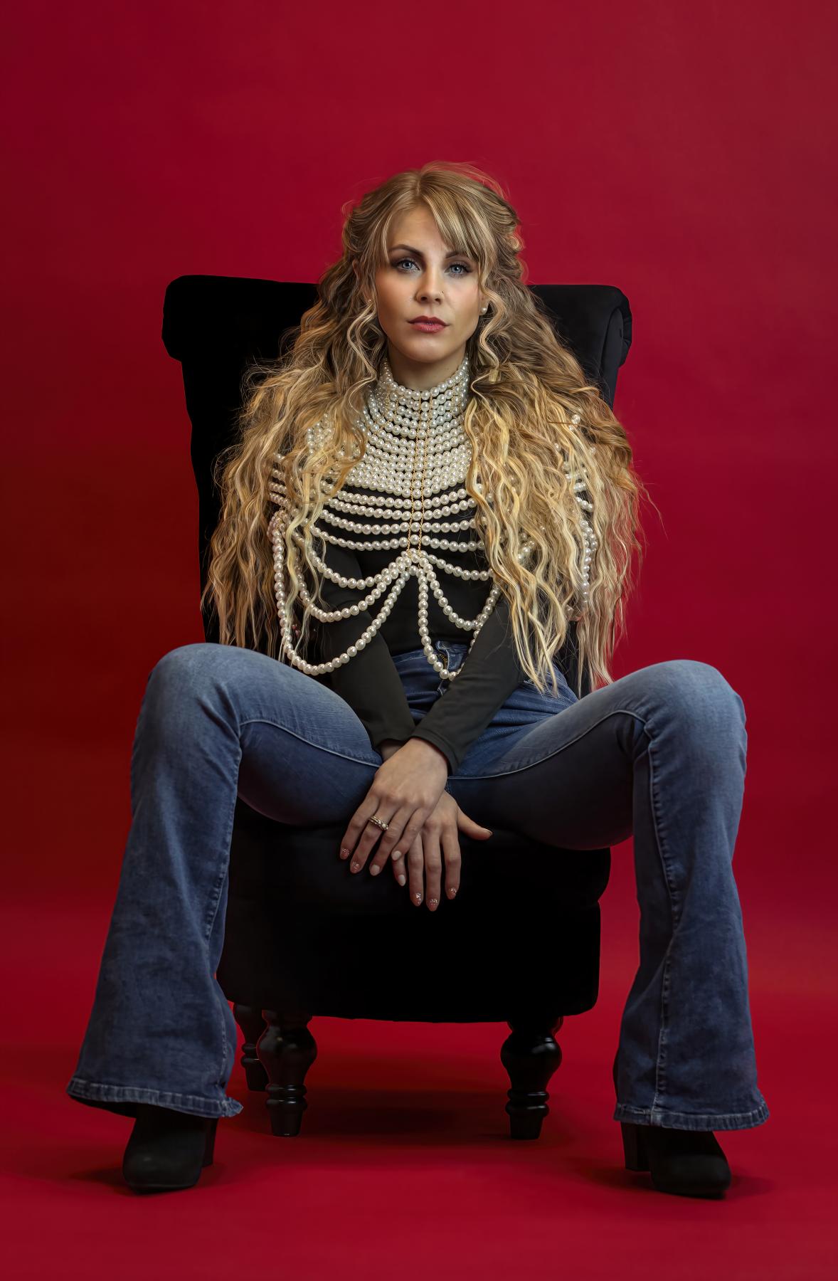 Debra Johnson - Profile - The Portrait System